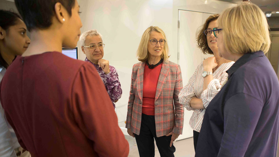 How set up a CPD peer review group | Association of Optometrists