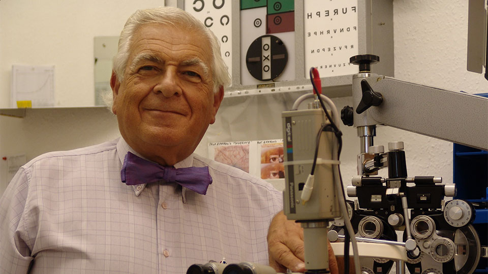 Optometrist Dr Sydney Bush dies aged 90
