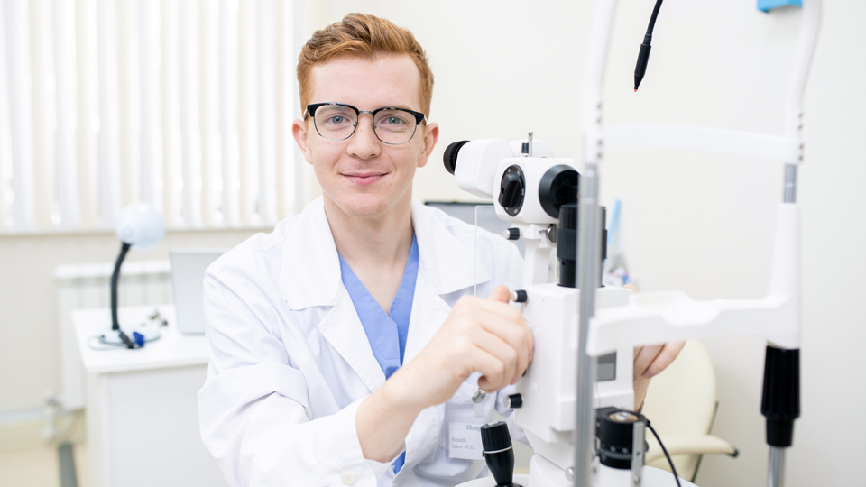 New AOP register connects pre-reg optometrists with practices